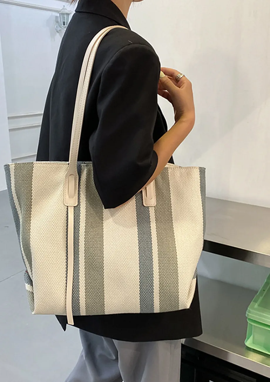 Buy VERTICAL STRIPE PATTERN ZIP-UP TOTE BAG for Women Online in India